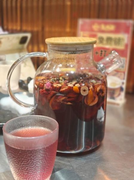 湿气重可以喝洛神花茶吗_洛神花茶去湿气效果怎么样-第1张图片-山城妙识