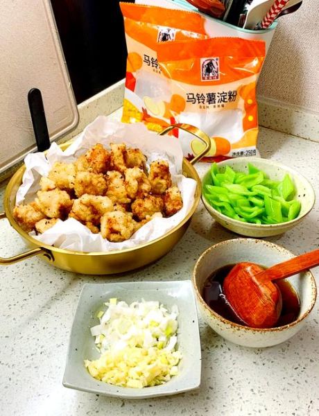 干炸肉段怎么做_干炸肉段用哪个部位-第1张图片-山城妙识