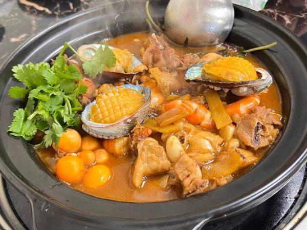 鲍鱼炖鸡什么时候放鲍鱼_鲍鱼炖鸡最佳时间-第3张图片-山城妙识