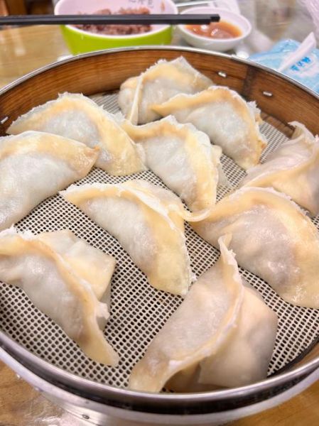 蒸饺怎么包不漏馅_蒸饺的包法图解-第3张图片-山城妙识 蒸饺怎么包不漏馅_蒸饺的包法图解-第3张图片-山城妙识