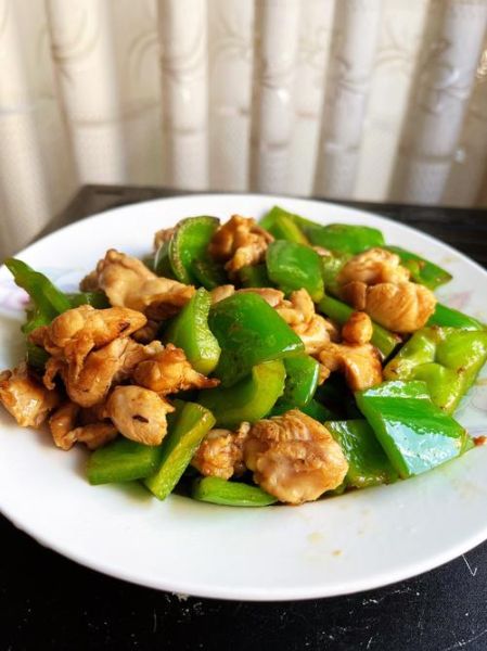 青椒鸡丁怎么做_青椒鸡丁家常做法-第1张图片-山城妙识 青椒鸡丁怎么做_青椒鸡丁家常做法-第1张图片-山城妙识