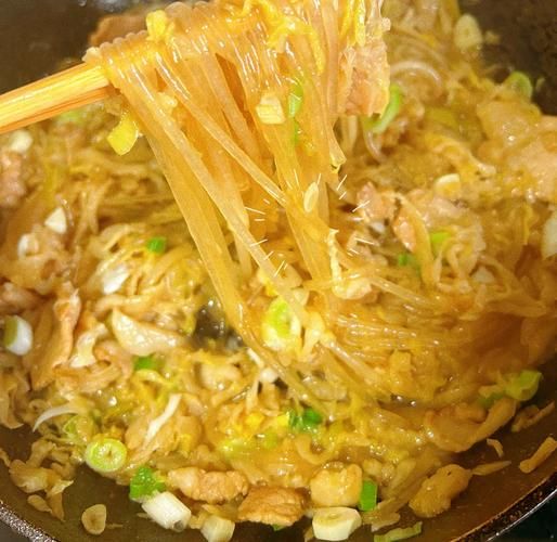 酸菜炖粉条怎么做_酸菜炖粉条用哪种粉条-第1张图片-山城妙识