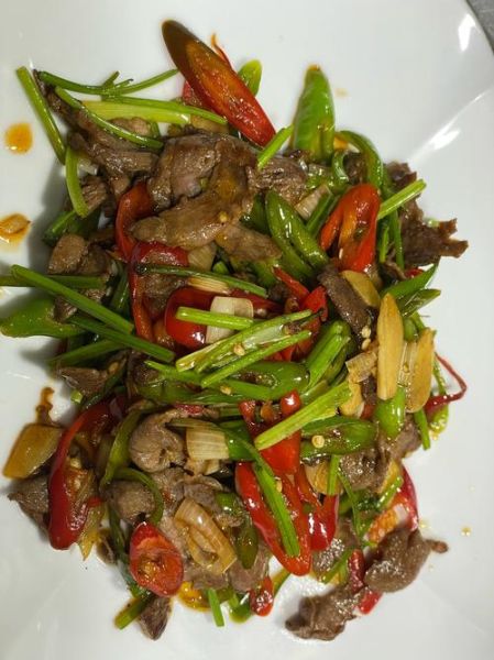 爆炒羊肉片怎么做才嫩_爆炒羊肉片用哪个部位最好-第3张图片-山城妙识