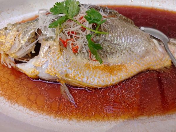 清蒸黄鱼怎么蒸好吃_清蒸黄鱼蒸几分钟最佳-第3张图片-山城妙识