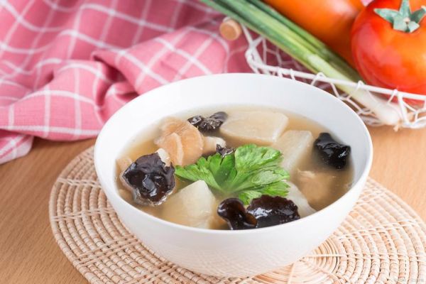 木耳冬瓜三鲜汤怎么做_三鲜汤热量高吗-第1张图片-山城妙识