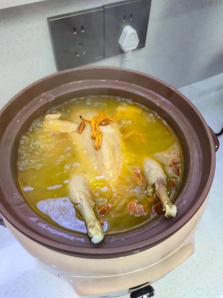 孕妇喝老母鸡汤怎么炖_孕妇喝老母鸡汤的做法-第1张图片-山城妙识