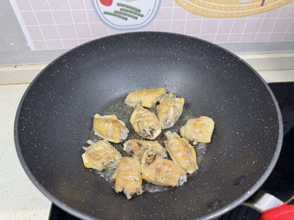 鸡翅腌制后焯水会没味道吗_焯水前要不要冲洗-第3张图片-山城妙识 鸡翅腌制后焯水会没味道吗_焯水前要不要冲洗-第3张图片-山城妙识