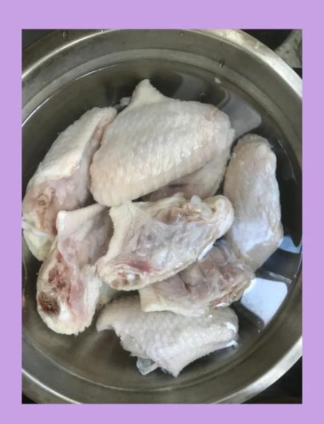鸡翅腌制后焯水会没味道吗_焯水前要不要冲洗-第1张图片-山城妙识 鸡翅腌制后焯水会没味道吗_焯水前要不要冲洗-第1张图片-山城妙识