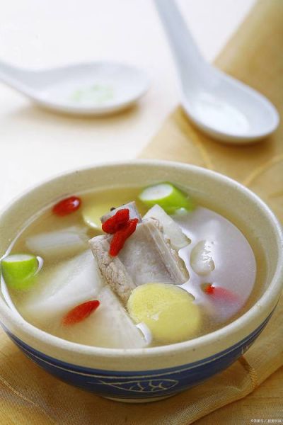 儿童补钙骨头汤的做法_孩子喝骨头汤补钙吗-第3张图片-山城妙识