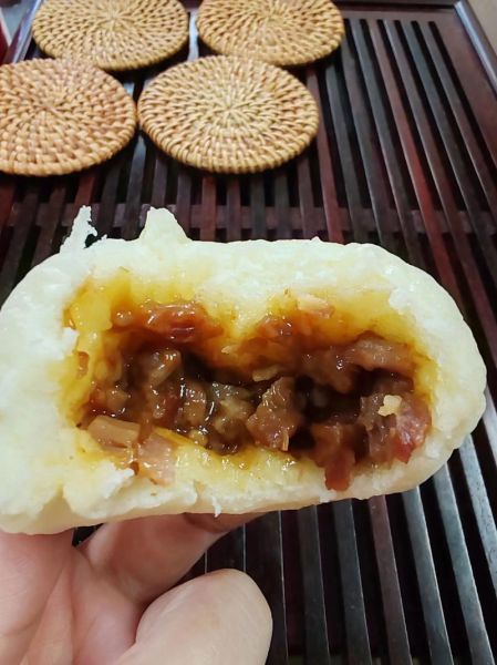 叉烧包是什么意思_叉烧包由来和做法-第1张图片-山城妙识