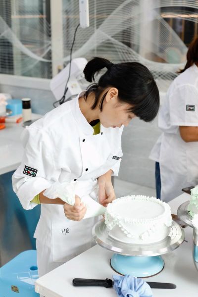 学翻糖蛋糕前景怎么样_翻糖蛋糕师工资高吗-第2张图片-山城妙识