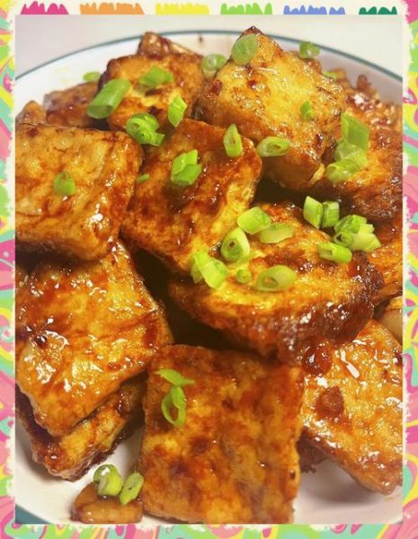 鱼豆腐和什么菜炒好吃_鱼豆腐炒什么菜最下饭-第1张图片-山城妙识