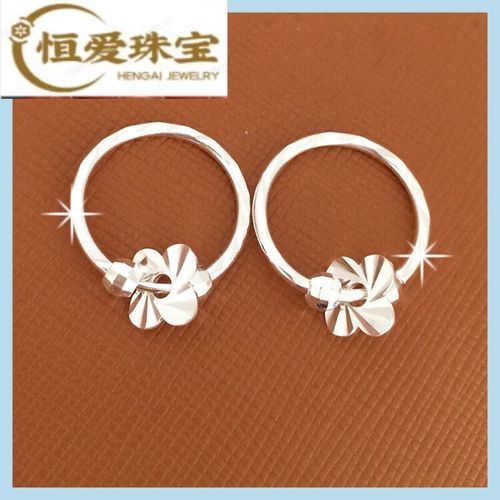 银耳环多少钱一对_银耳环价格区间-第1张图片-山城妙识