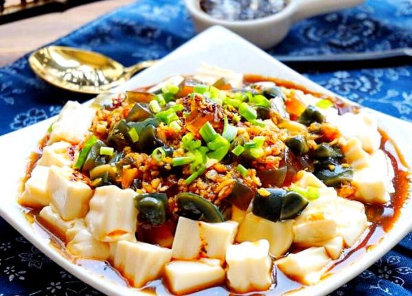 凉拌皮蛋豆腐热量_减肥能吃吗-第1张图片-山城妙识