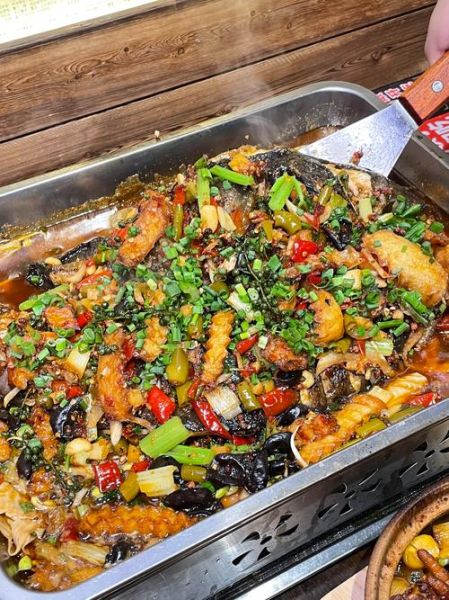 夜市木炭烤鱼怎么做_木炭烤鱼腌制多久入味-第2张图片-山城妙识