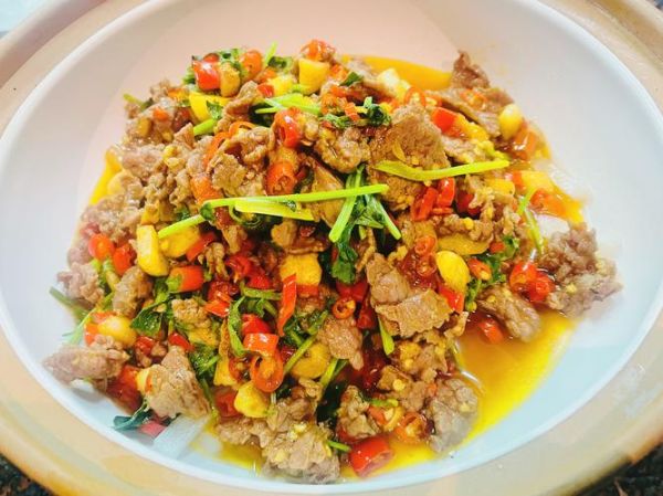 湘菜小炒牛肉怎么做_正宗湖南小炒牛肉做法-第2张图片-山城妙识