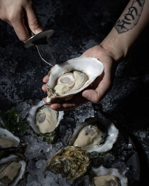 生蚝里面的黑色像屎能吃吗_生蚝黑色物质安全吗-第2张图片-山城妙识 生蚝里面的黑色像屎能吃吗_生蚝黑色物质安全吗-第2张图片-山城妙识