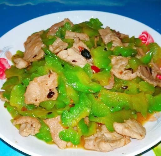 苦瓜炒肉怎么炒没有苦味_苦瓜去苦技巧-第3张图片-山城妙识