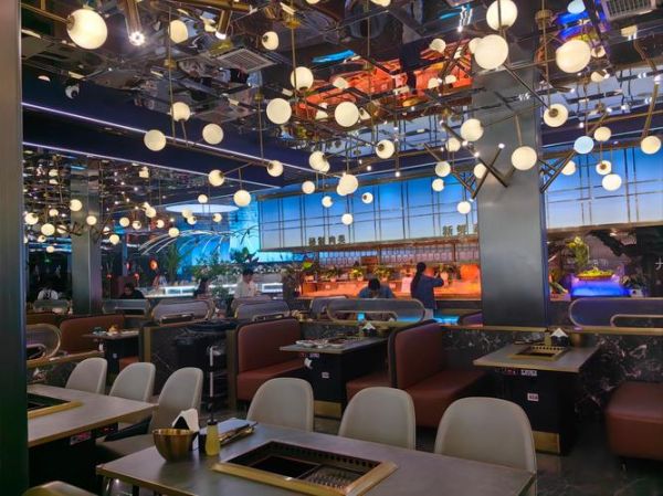 海鲜自助餐厅装修多少钱_如何设计更吸引顾客-第1张图片-山城妙识