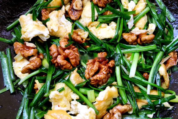 核桃炒菜怎么做好吃_核桃炒菜做法大全-第2张图片-山城妙识