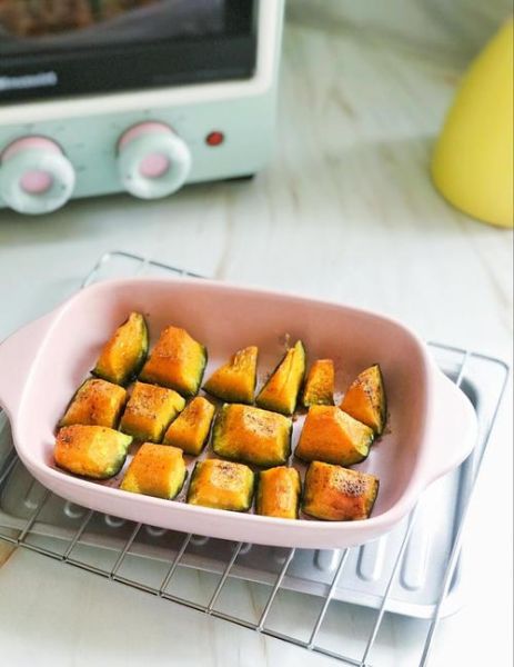 微波炉烤小南瓜要多久_微波炉烤小南瓜做法-第1张图片-山城妙识