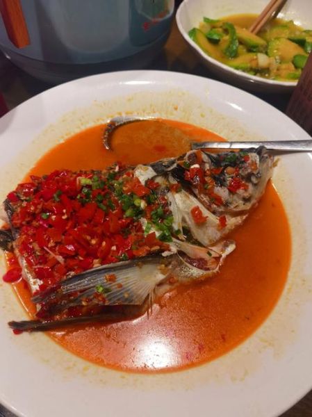 湖南菜谱大全特色菜有哪些_剁椒鱼头怎么做才正宗-第3张图片-山城妙识