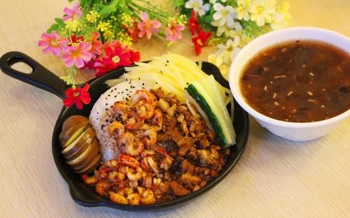 郑文琪龙虾盖浇饭好吃吗_多少钱一份-第1张图片-山城妙识