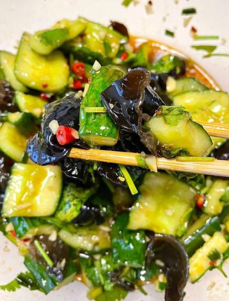 凉拌黄瓜怎么做好吃_凉拌木耳要不要焯水-第3张图片-山城妙识