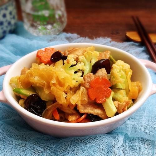 银耳炒菜配什么菜_银耳炒菜的绝配食材有哪些-第3张图片-山城妙识 银耳炒菜配什么菜_银耳炒菜的绝配食材有哪些-第3张图片-山城妙识