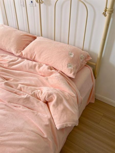 牛奶绒是什么面料_牛奶绒和珊瑚绒区别-第3张图片-山城妙识