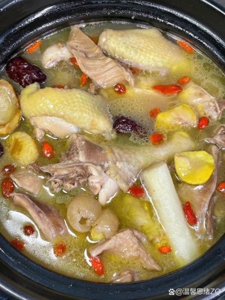 老母鸡怎么炖才香_老母鸡炖汤用什么料-第1张图片-山城妙识