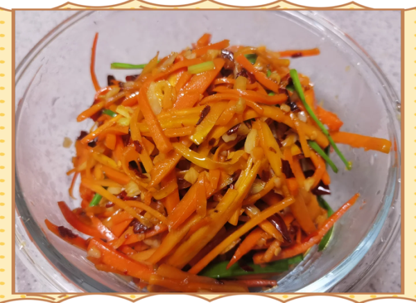 胡萝卜怎么炒好吃_胡萝卜丝的做法视频-第1张图片-山城妙识