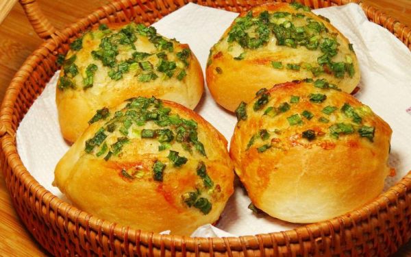 葱油面包怎么做_葱油面包保存多久-第1张图片-山城妙识