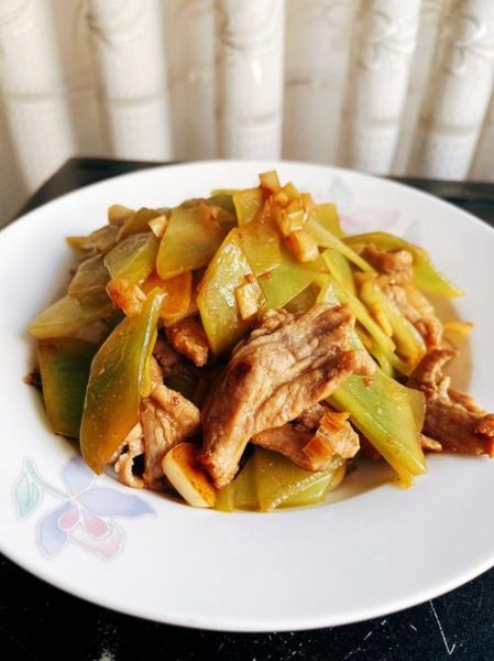 莴笋干炒肉怎么做_莴笋干炒肉用焯水吗-第2张图片-山城妙识 莴笋干炒肉怎么做_莴笋干炒肉用焯水吗-第2张图片-山城妙识