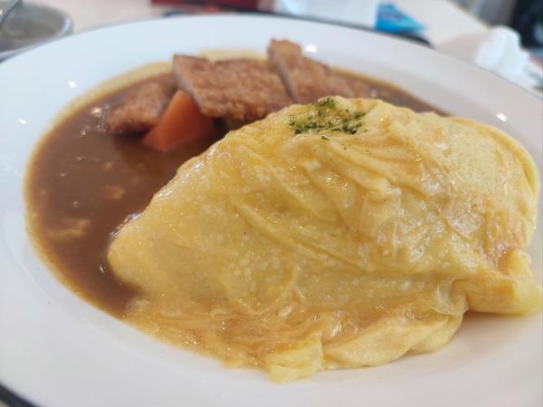 鸡排蛋包饭怎么做_鸡排蛋包饭热量高吗-第1张图片-山城妙识