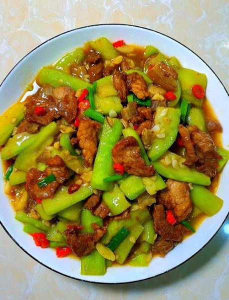 猪肉炒什么菜好吃_猪肉适合炒哪些蔬菜-第1张图片-山城妙识 猪肉炒什么菜好吃_猪肉适合炒哪些蔬菜-第1张图片-山城妙识