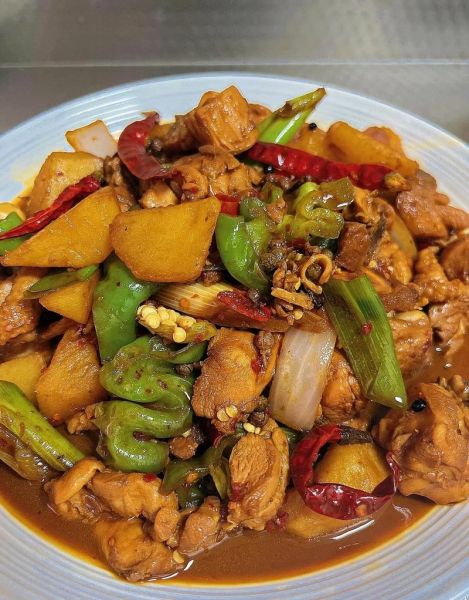 新疆大盘鸡的家常做法_大盘鸡怎么做好吃-第1张图片-山城妙识