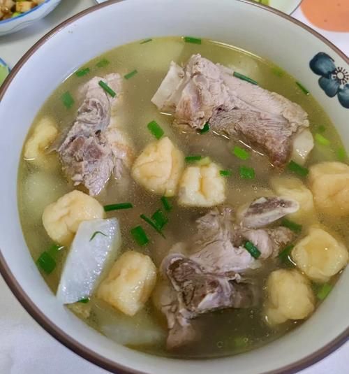 骨头汤怎么熬_骨头汤熬多久最好-第1张图片-山城妙识