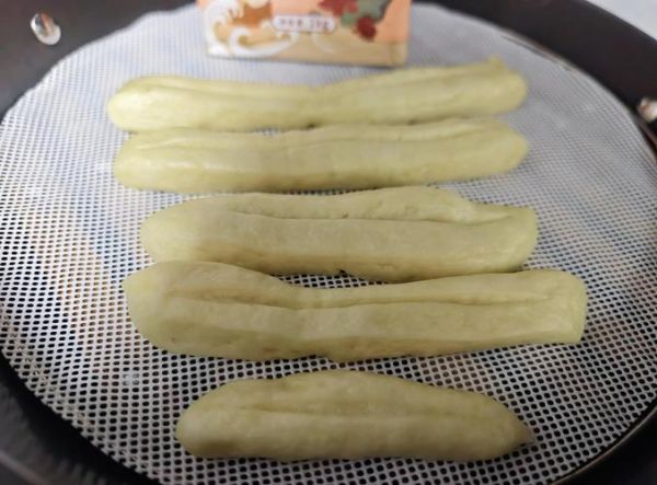 锅贴的面用什么水和面_冷水还是热水-第1张图片-山城妙识