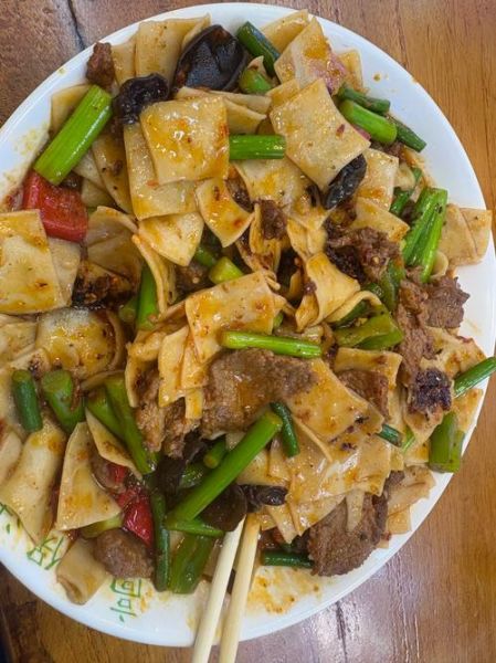 炒面片热量高吗_一份炒面片多少大卡-第1张图片-山城妙识