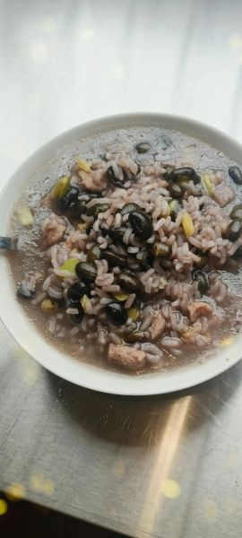 薏米黑豆粥的做法_薏米黑豆粥怎么煮才软糯-第2张图片-山城妙识 薏米黑豆粥的做法_薏米黑豆粥怎么煮才软糯-第2张图片-山城妙识