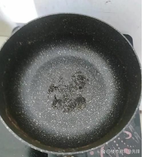什么材质的锅不粘锅_不粘锅涂层掉了还能用吗-第1张图片-山城妙识