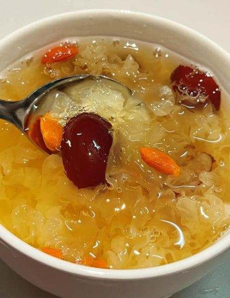 银耳熬多久效果最佳_银耳汤炖多久营养最高-第1张图片-山城妙识 银耳熬多久效果最佳_银耳汤炖多久营养最高-第1张图片-山城妙识