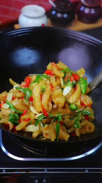 红烧猪皮怎么做好吃_猪皮去腥秘诀-第1张图片-山城妙识 红烧猪皮怎么做好吃_猪皮去腥秘诀-第1张图片-山城妙识