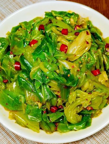 凉拌圆白菜怎么做好吃_圆白菜凉拌要不要焯水-第1张图片-山城妙识 凉拌圆白菜怎么做好吃_圆白菜凉拌要不要焯水-第1张图片-山城妙识