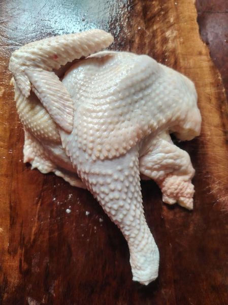 蒸全鸡的做法及配料_蒸全鸡要蒸多久才熟-第1张图片-山城妙识