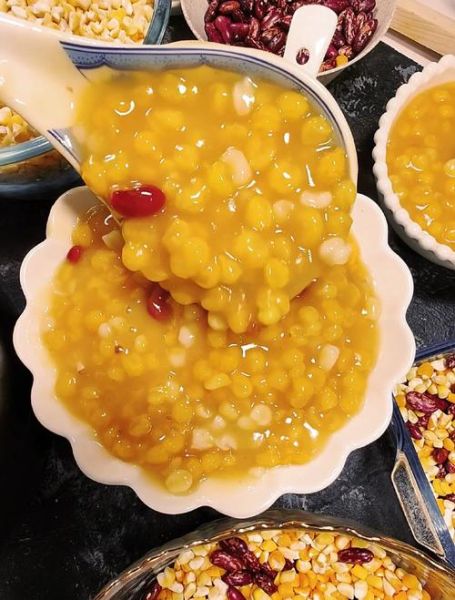 电饭煲煮玉米面粥的做法_玉米面粥怎么煮不糊锅-第1张图片-山城妙识