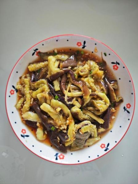 蒜泥茄子怎么做不黑_蒜泥茄子家常做法窍门-第3张图片-山城妙识