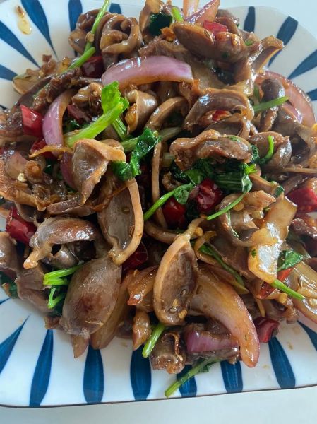 炒鸡胗需要焯水吗_鸡胗焯水多久合适-第1张图片-山城妙识