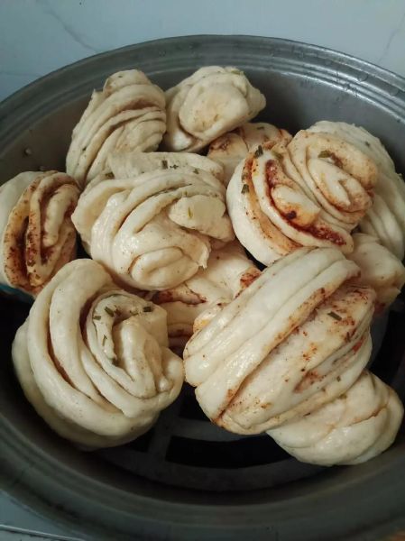 葱油馒头花卷怎么做_蒸多久才松软-第3张图片-山城妙识